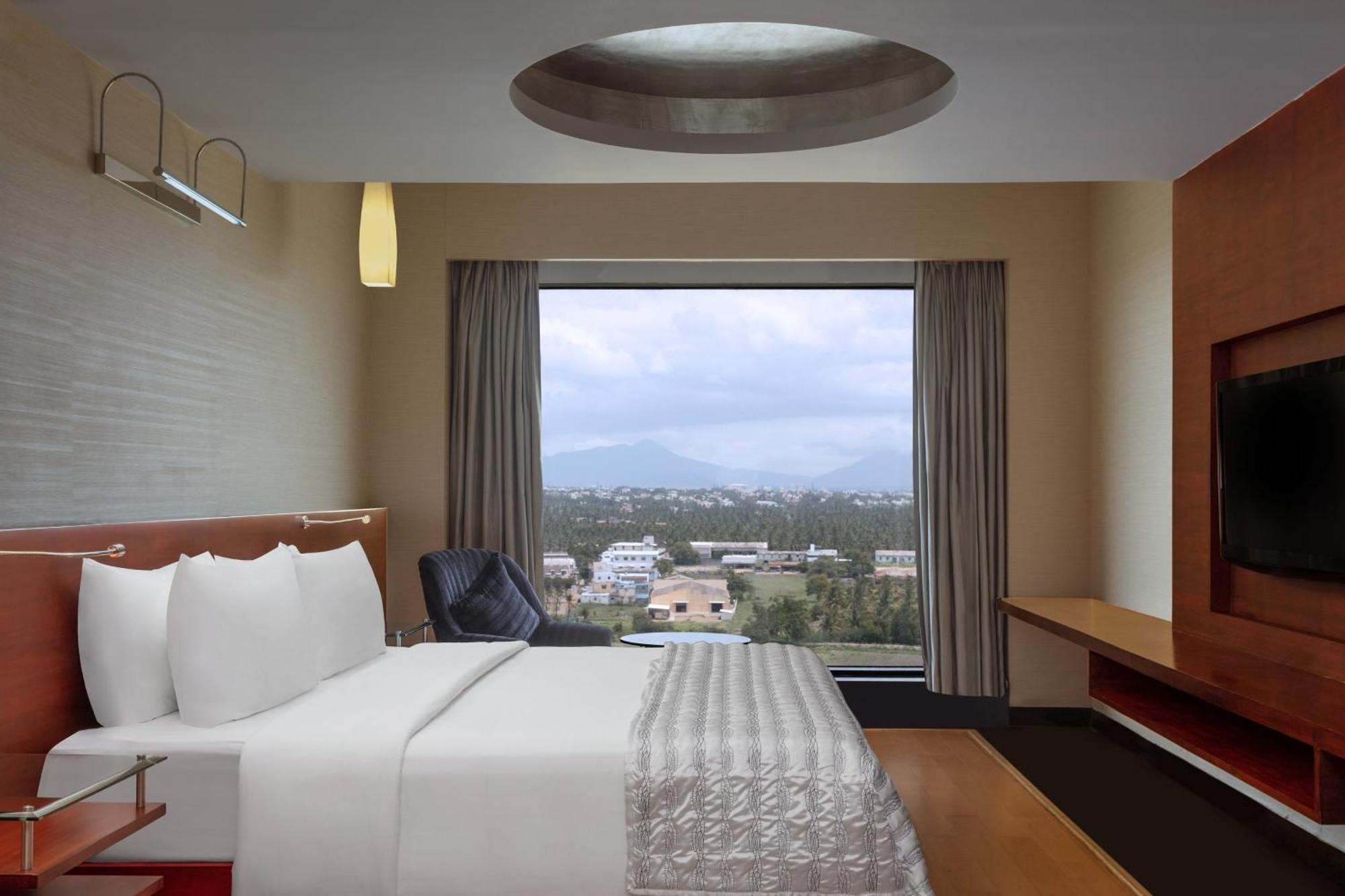HOTEL LE MERIDIEN COIMBATORE | ⋆⋆⋆⋆⋆ | INDIA | SEASON DEALS FROM $56